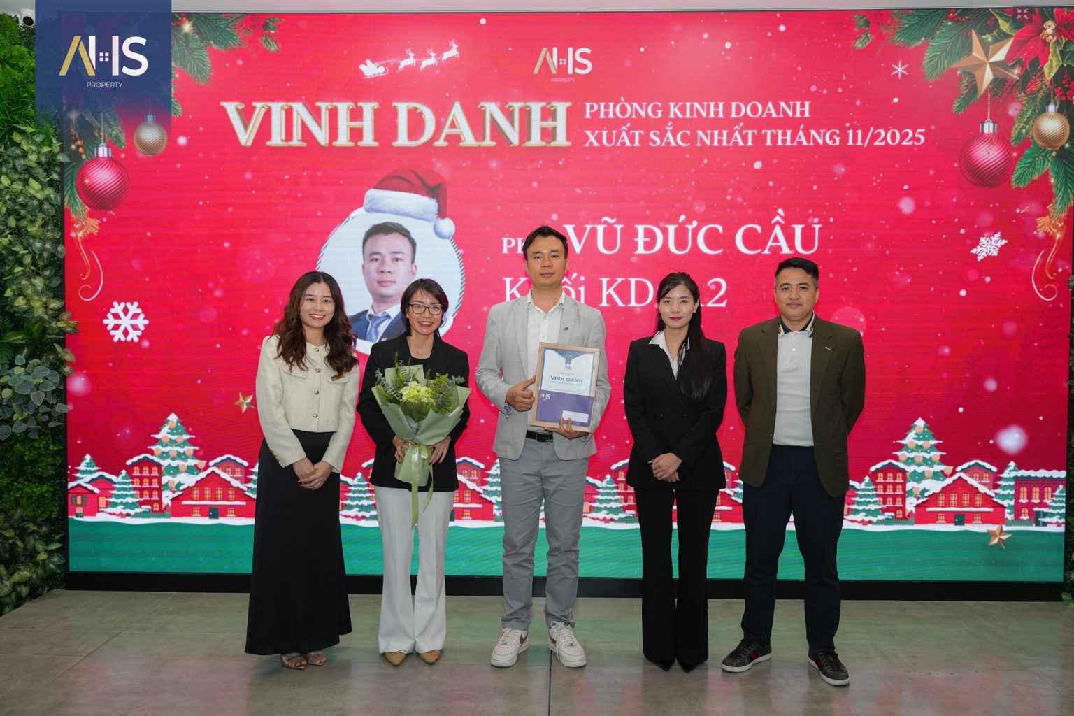 VINH DANH “THE SPOTLIGHT”- GỌI TÊN NHỮNG CHIẾN BINH XUẤT SẮC NHẤT THÁNG ...