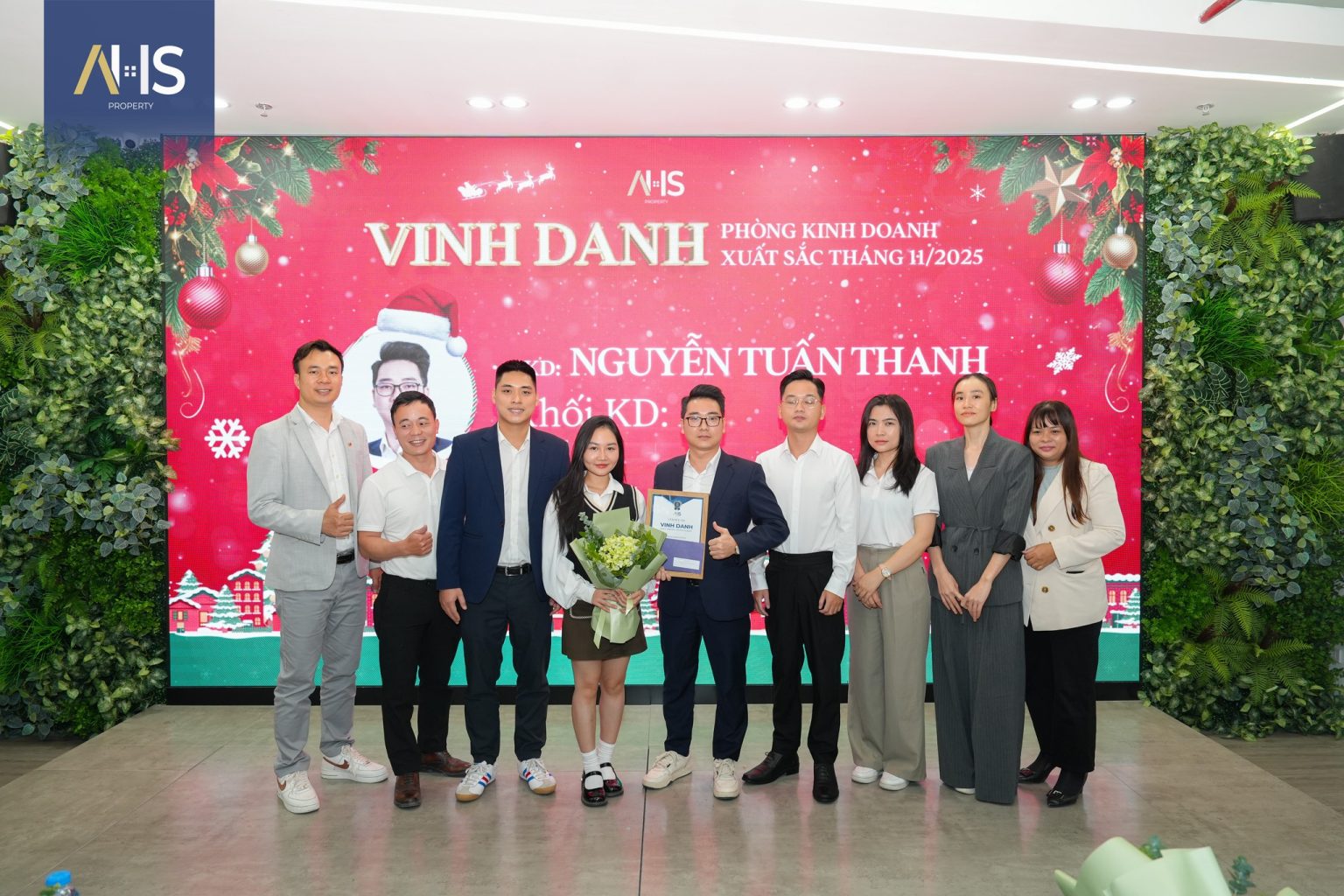VINH DANH “THE SPOTLIGHT”- GỌI TÊN NHỮNG CHIẾN BINH XUẤT SẮC NHẤT THÁNG ...